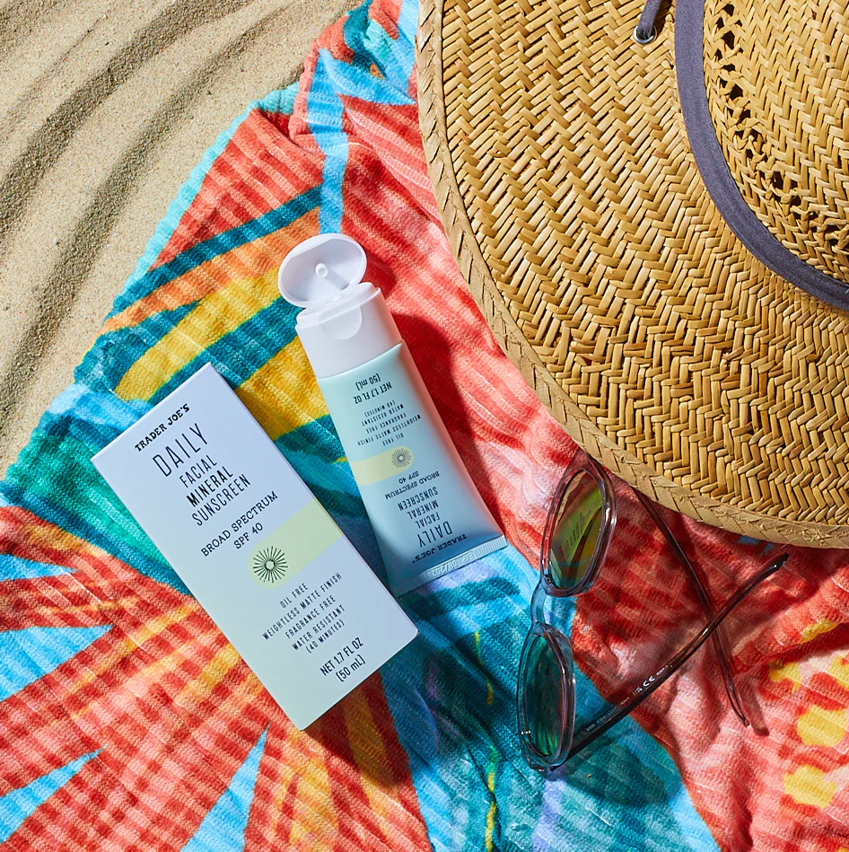 Trader Joe's Mineral Sunscreen – Broad Spectrum SPF 40 | Ladily ...